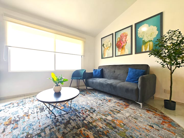 Luxurious 2 Bedroom Apt W/parking + King Size + Ac - Jalisco