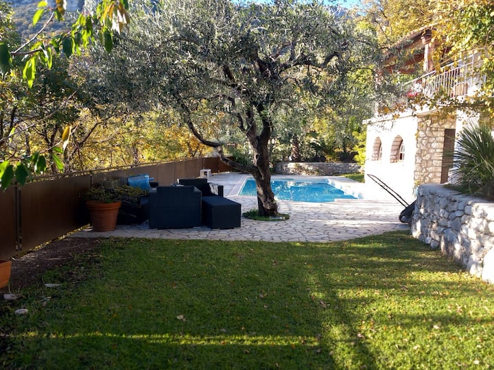Maison Avec Piscine Vue Mer Exceptionnelle. Calme - Saint-Laurent-du-Var