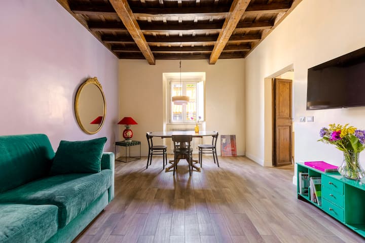 Giglio Piazzafarnese With Secret View From Balcony - Rome