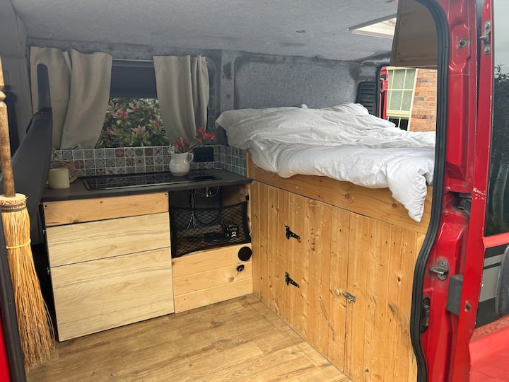 A Cosy Bed By The Sea - Dun Laoghaire