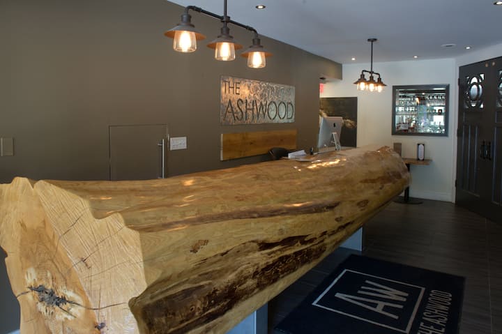 The Ashwood Inn- Family Suite 1 - Bayfield