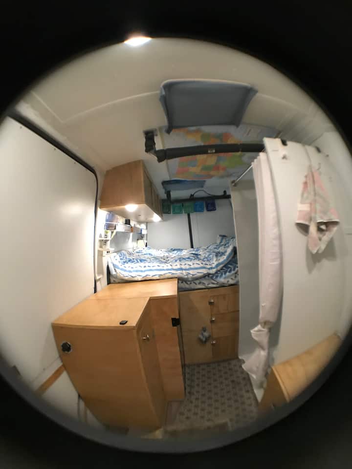 Mobile Tinyhome Sleeps 2 +Tent 4 More (2 Ebikes!) - Bainbridge Island, WA