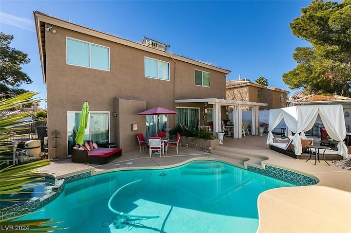 Lovely 6br House With Pool - Las Vegas, NV