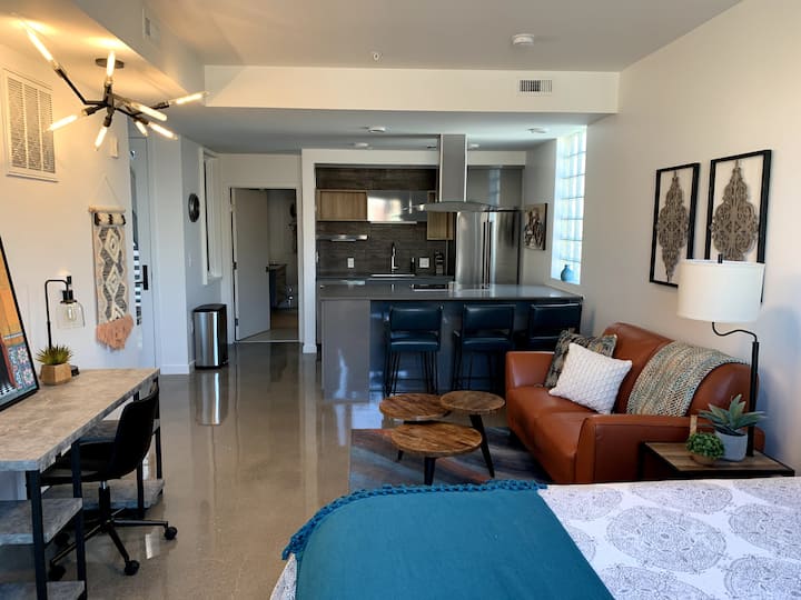 Monthly Luxury Loft - Old Town - Fort Collins, CO