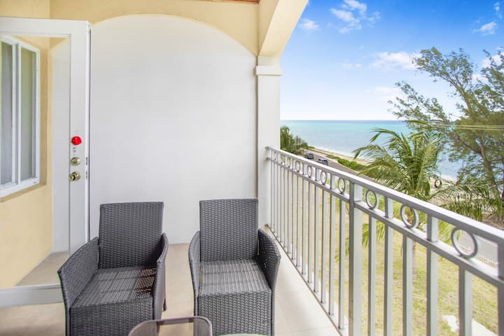 New Beachfront Apt Near Airport - Nassau