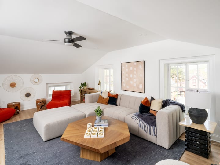 Newly Renovated Apartment In Downtown Saratoga - Saratoga Springs, NY