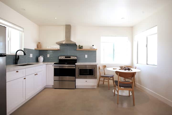 1 Bedroom Downtown Joshua Tree - Joshua Tree, CA