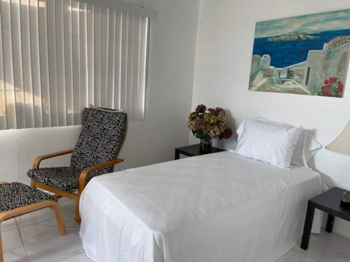 Ozy Cozy Private Unit. - Hayward, CA