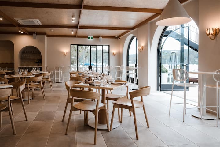 Luxury Waterfront King Room - Scotland Island