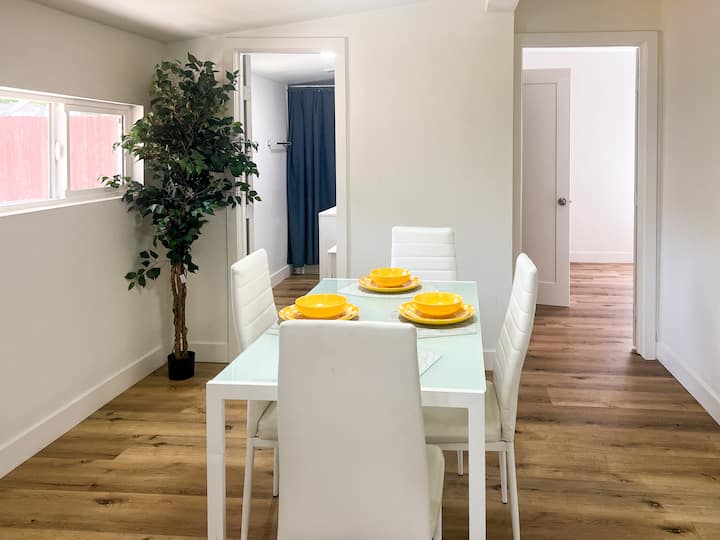 3-bedroom House In Riverside - Riverside, CA