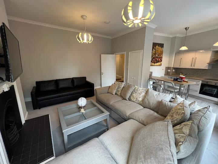 Charming & Spacious 5 Guests Apt - Temple Bar - Dublín