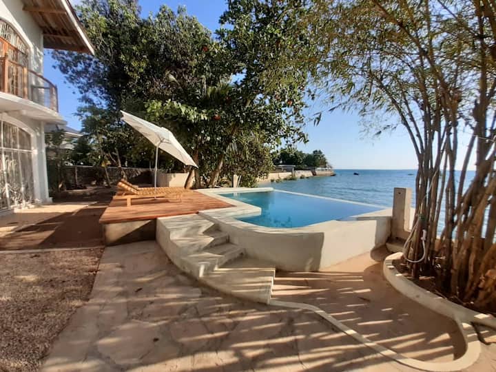 Secluded Beach Villa With Free Airport Pick Up - Zanzibar