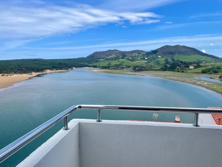 Vistas A La Ría De Mogro By Altur Cantabria - Polanco