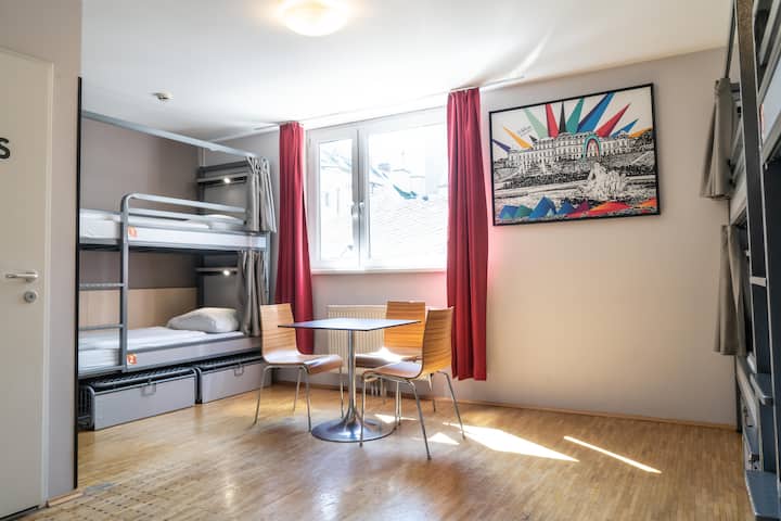Bed In 4 Bed Female Dorm Ensuite - Wien