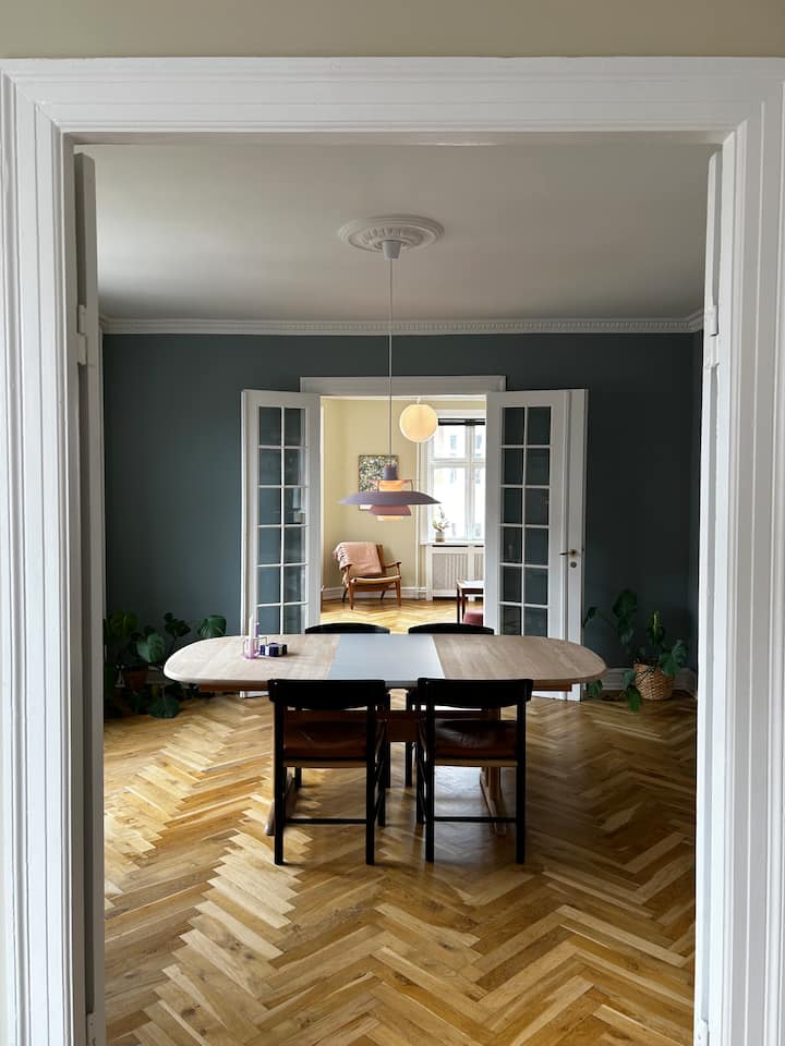 Rummelig Lejlighed På Nørrebro - Copenhaguen