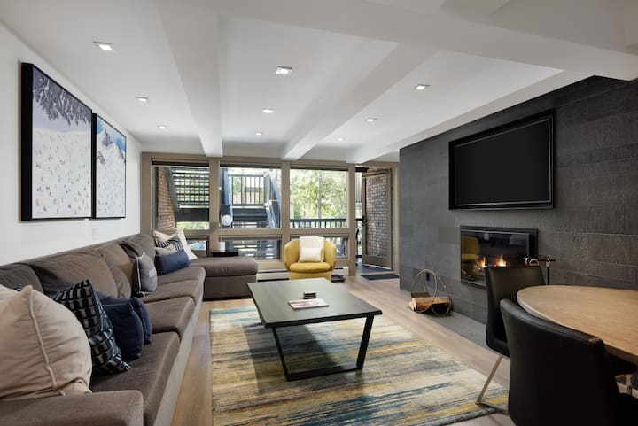 Downtown Aspen Cottonwood Condo - Aspen, CO