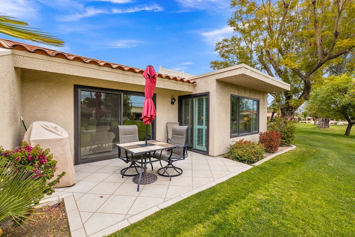 Peaceful Escape Along The Greens - Palm Desert, CA