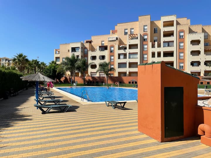 Apartamento Las Garzas, 2 Dormitorios, Con Piscina - Isla Cristina