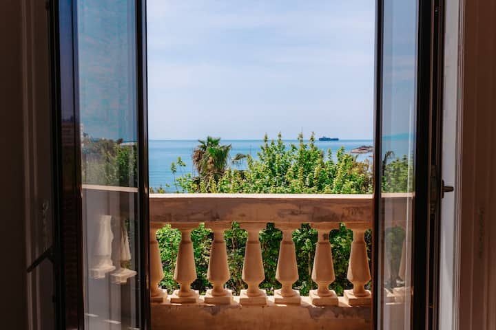 Blue Sea View Apartment - 살레르노