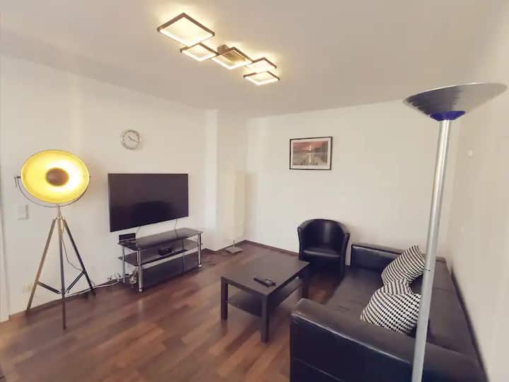 Wunderschönes Apartment In Toller Lage! - Düsseldorf