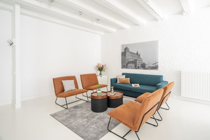Numa | 2 Bedroom Apartment - Sofa Bed, Canal View - Amsterdam