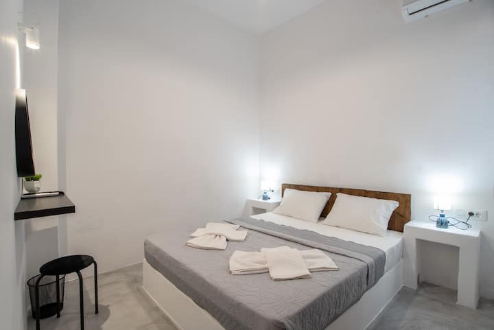 Seleny Room ! - Paros