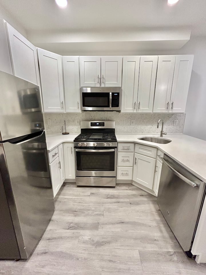 323 • 2br/2ba • Uptown + In-unit W/d • Nyc Access - Hoboken, NJ
