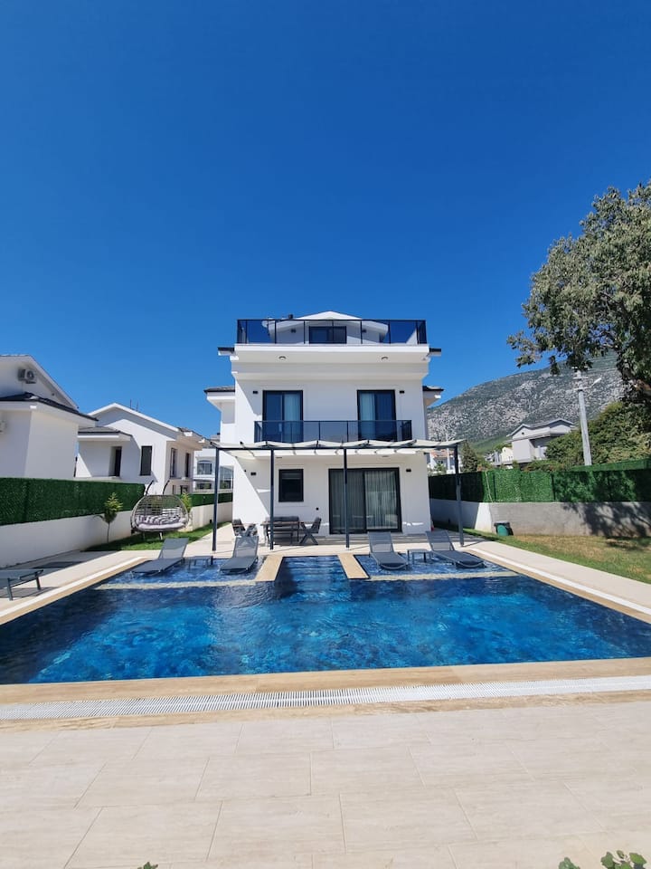 ÖZel Havuzlu Jakuzili
Villa Tahancı 1 - Ölüdeniz