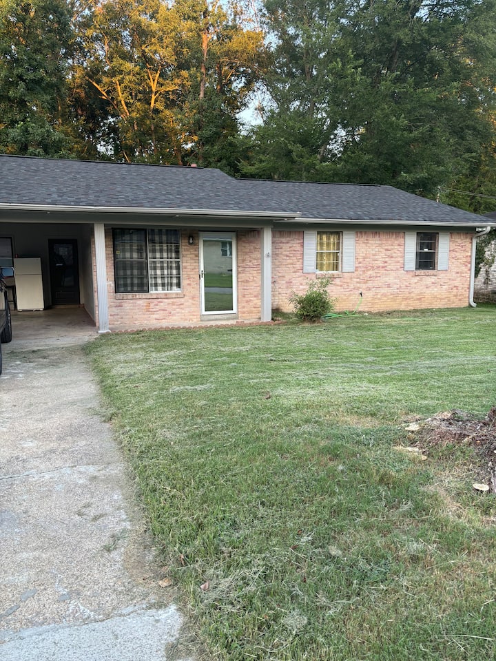 Little Rock 3 Bed / 2 Bath Home - Little Rock