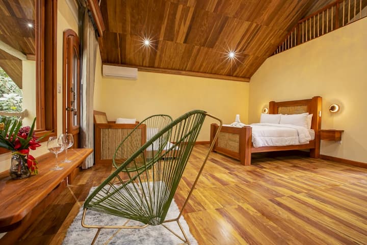Arenal Tucan With Private Jacuzzi - La Fortuna