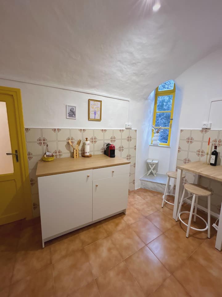 The Dolce Den - Vallecrosia