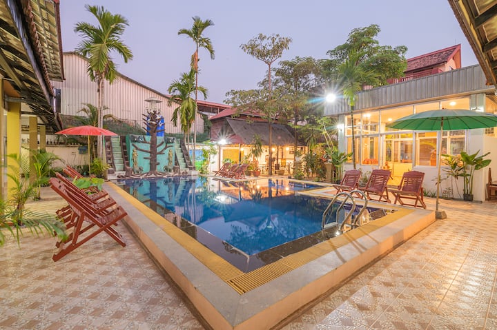 Happy Big Family Room - Cambodia