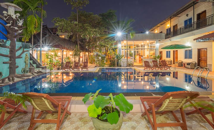 One Bed Room With Pool View - Krong Siem Reap