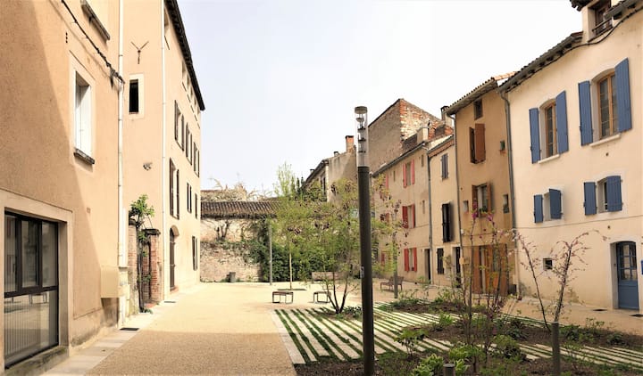 Appartement Place St Priest éTage 1 - Cahors