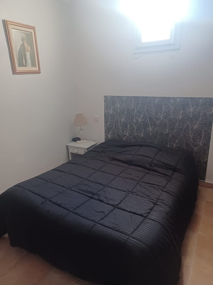 Une Chambre Maison Atypique - Clermont-l'Hérault