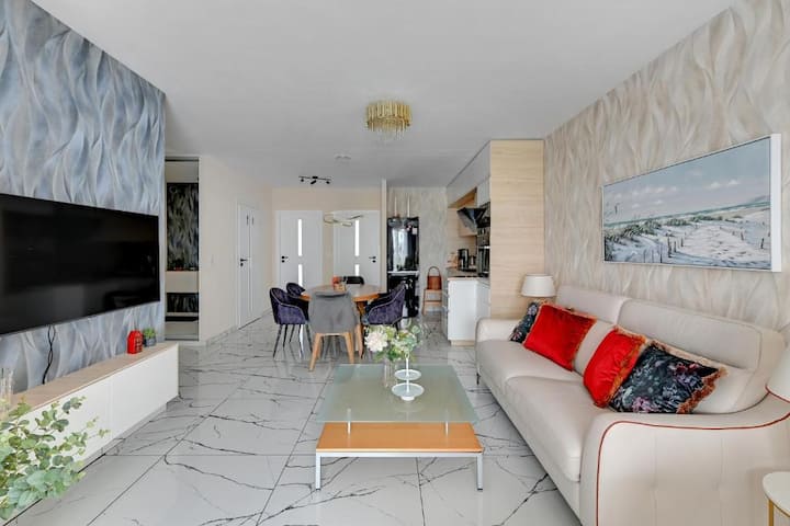 Stylish 3-bedroom Apartment In The City Centre - Gdańsk