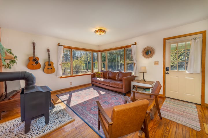 Adventure Creek Retreat - Marquette, MI