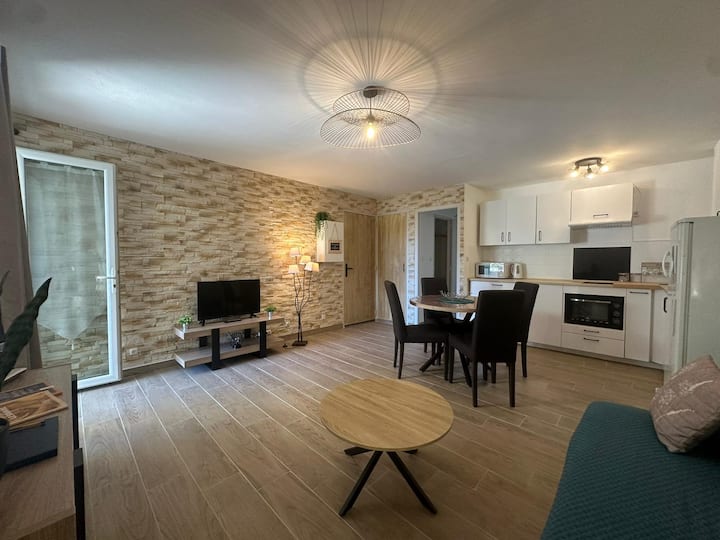 Appartement Cosy Avec Terrasse - Saintes-Maries-de-la-Mer