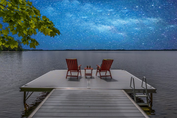 Blue Heron Lakefront Cottage W/ Hot Tub - Fenelon Falls