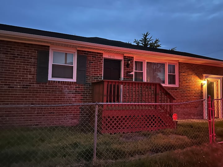 Cozy Midterm Rental - Richmond, VA