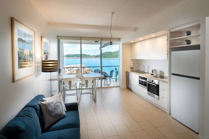 Stunning One Bedroom Ocean View Stay 3 & Save - Magnetic Island