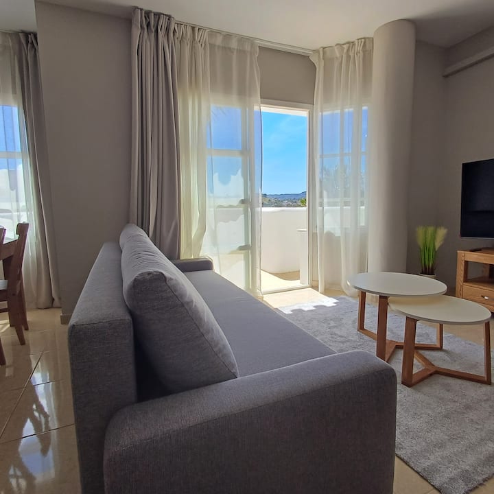 Casa Mariana: Penthouse, Golf And Mountain Views - Mijas