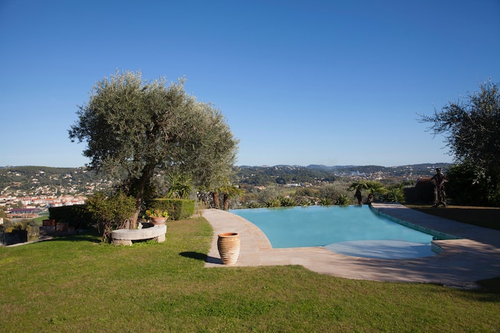 Cannes Mas Provençal 8 Personnes, Piscine,350 M2 - Pégomas