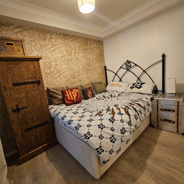 Godricks Hollow House - Watford