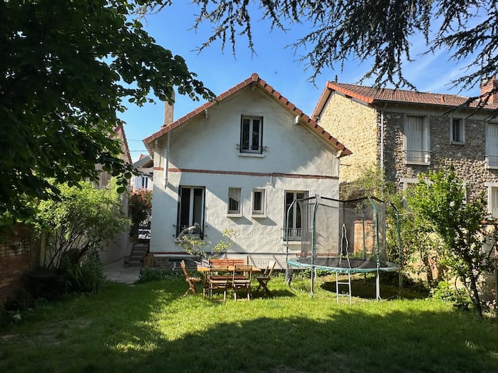 Jolie Maison Jardin 20mn Paris - ベルサイユ