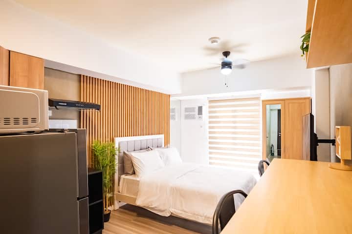 Japandi Studio In It Park W/ Fiber Internet - Cebu