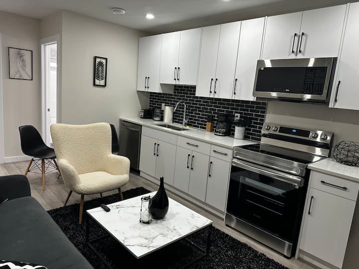 Brand New 1bedroom Luxury Basement Suite Brighton - Saskatoon