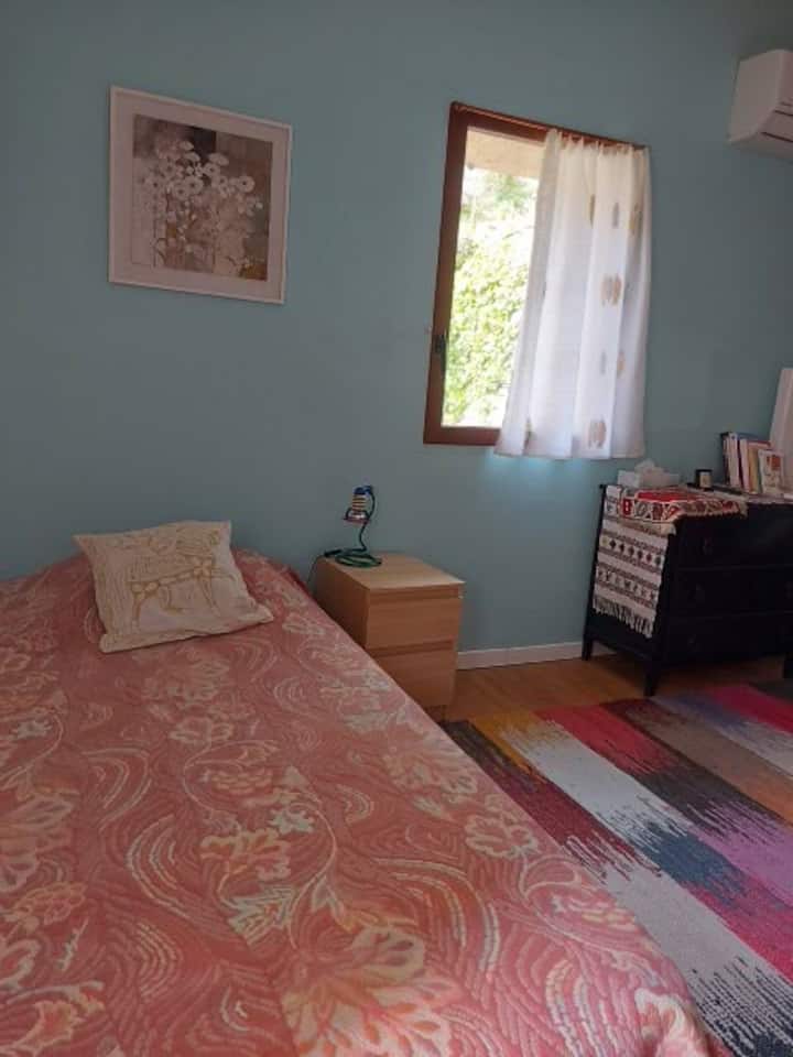 Chambre Pour 3 Dans Maison Avec Jardin. - Nyons