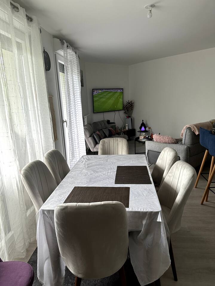 Logement Entier : Appartement - Trappes