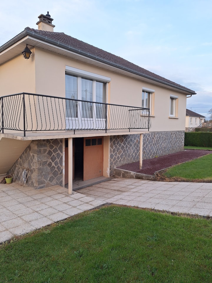 Maison Typique Du Bocage Virois - Vire